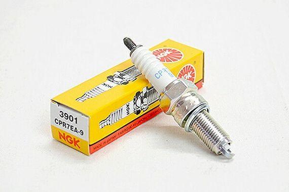 NGK CPR7EA-9 Spark plug 125 CBF Honda & CB125F | Fast-Tronic